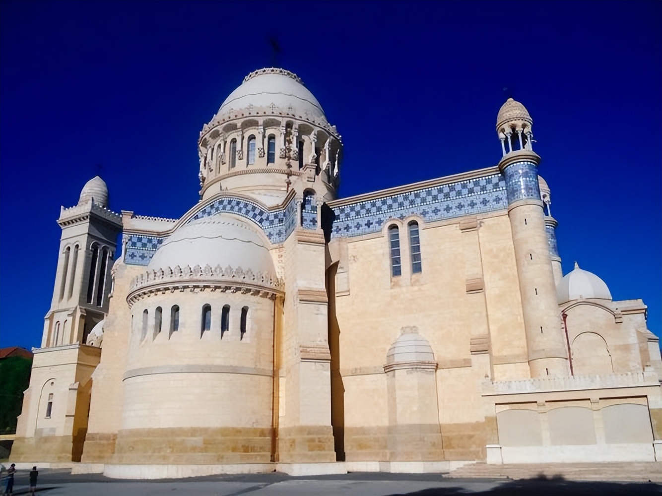 Algeria has magnificent natural wonders, have you heard of this ...