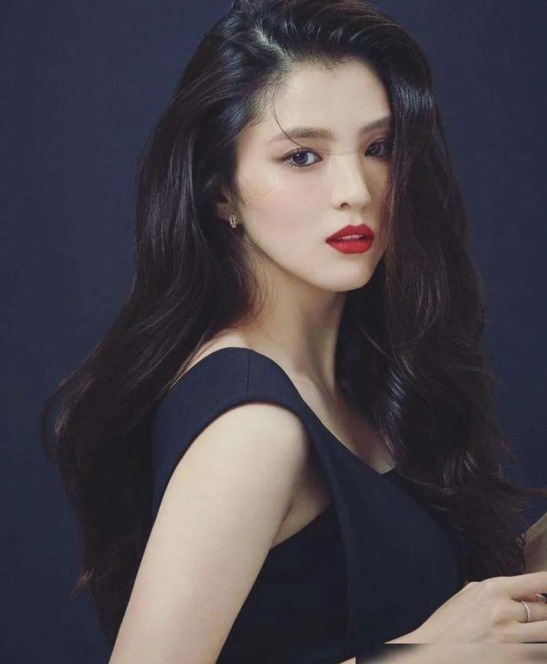 Han Suxi, the new national goddess with delicate facial features and ...