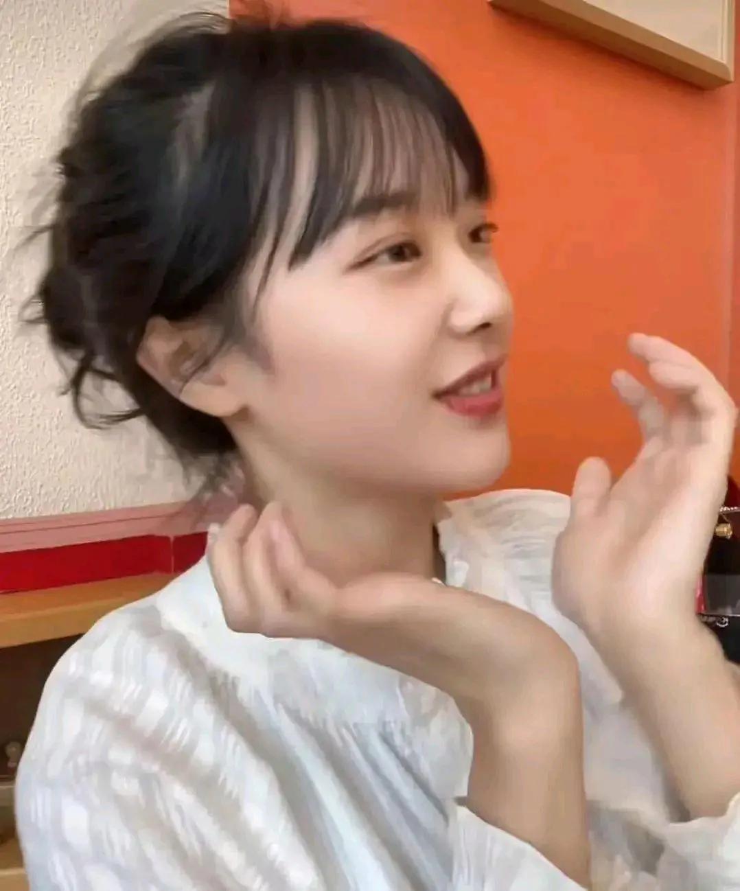 The truth is, Ms. Huang was born in 1983 and is still a small internet ...