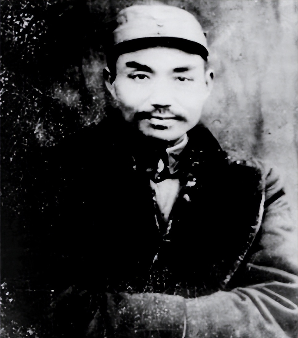 In 1975, when Zheng Weisan's memorial service was blocked, Deng ...