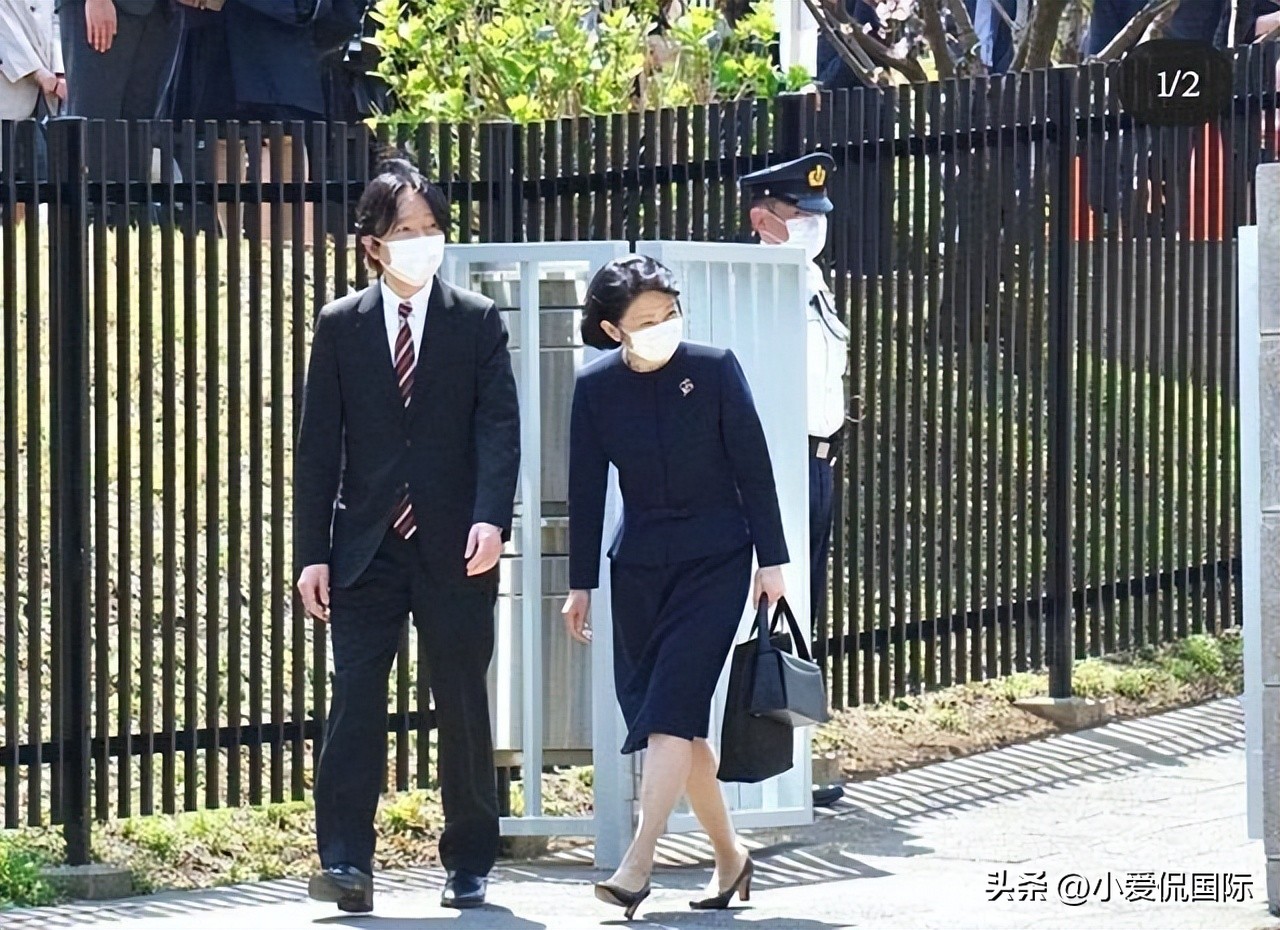 Indifferent family, Mako married Yuren and didn't say goodbye, and Kako ...