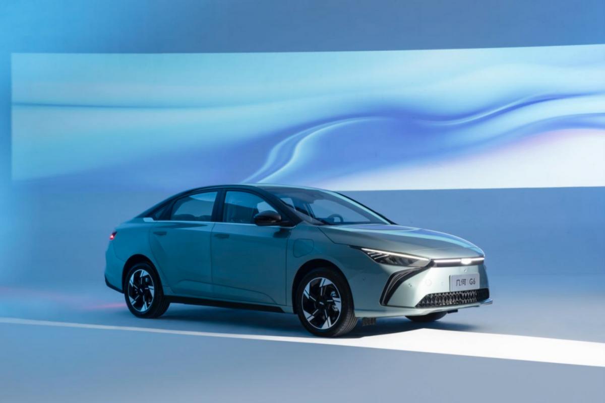 Geometry car has ten consecutive championships, and after practicing ...