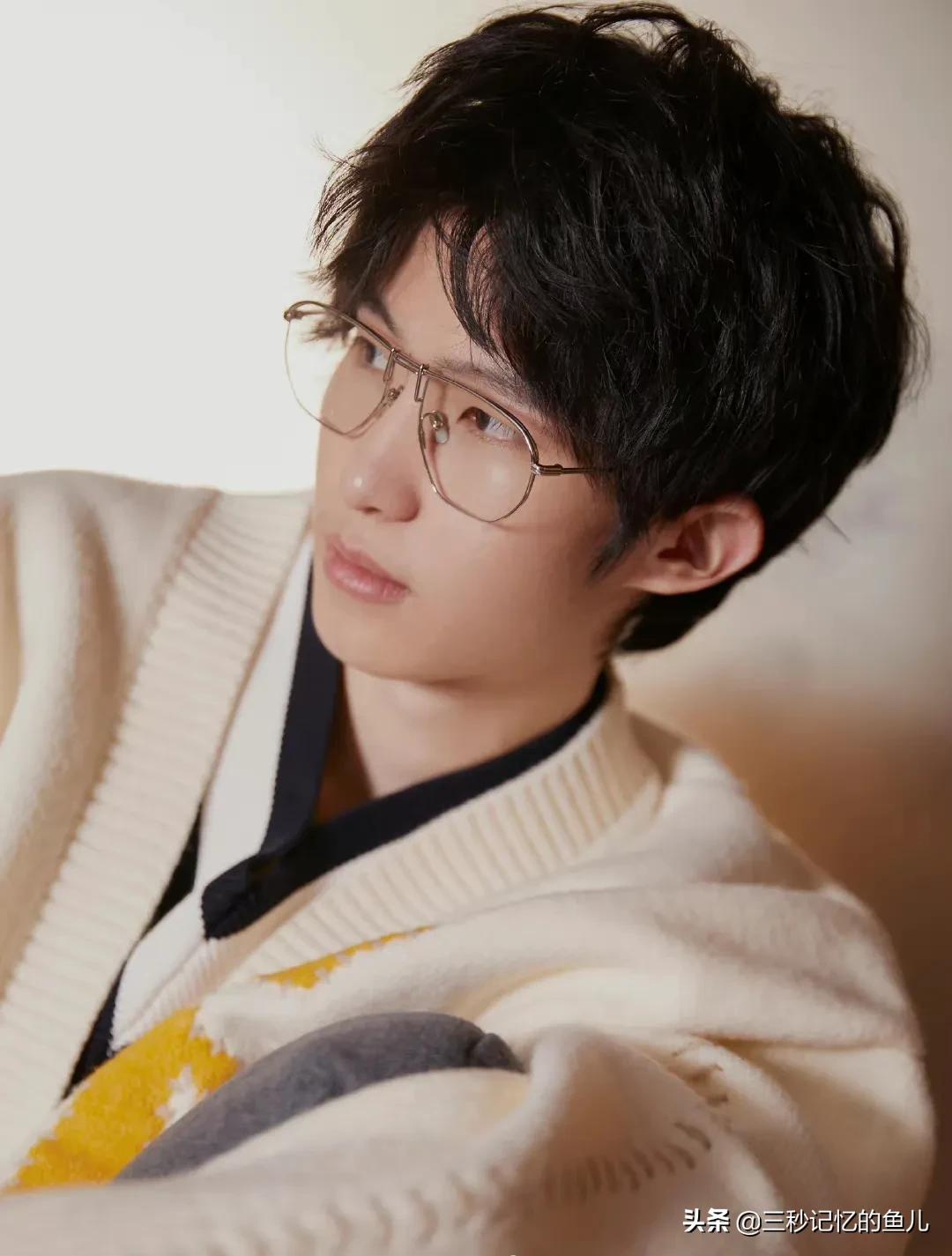 The KPL family has one appearance, such as AG Yinuo, eStar Flower Sea, Wolves Fly, Hero Fearless ...