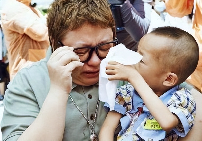 Han Hong: When I first became famous, I was arrogant and my mouth was ...