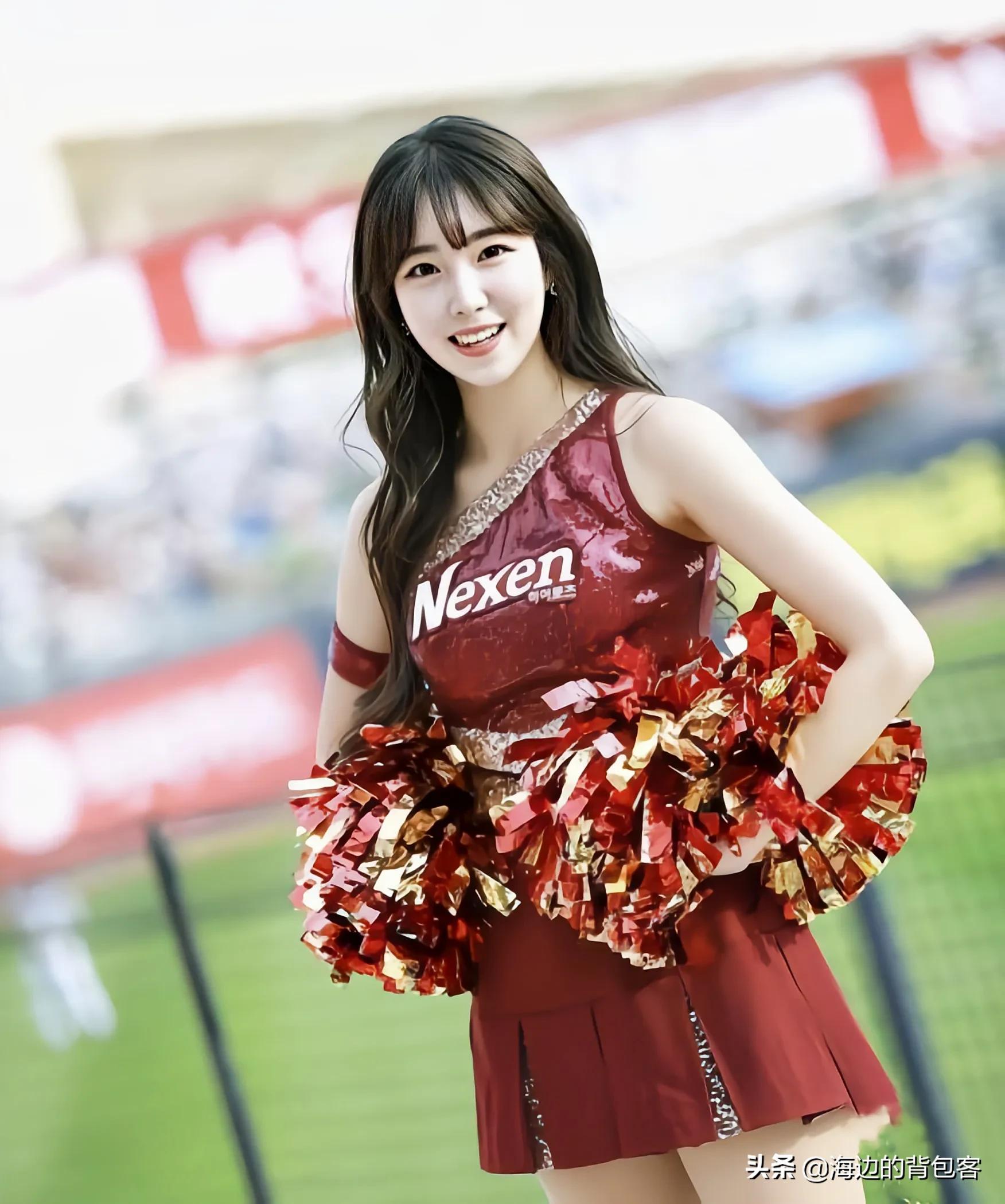 South Korea's cheerleader goddess An Zhixuan in 1997, exquisite facial ...