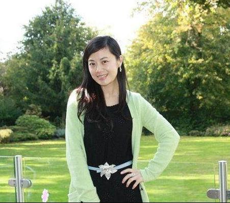 CCTV host Jiang Feng, went to the UK to study his children at the peak ...