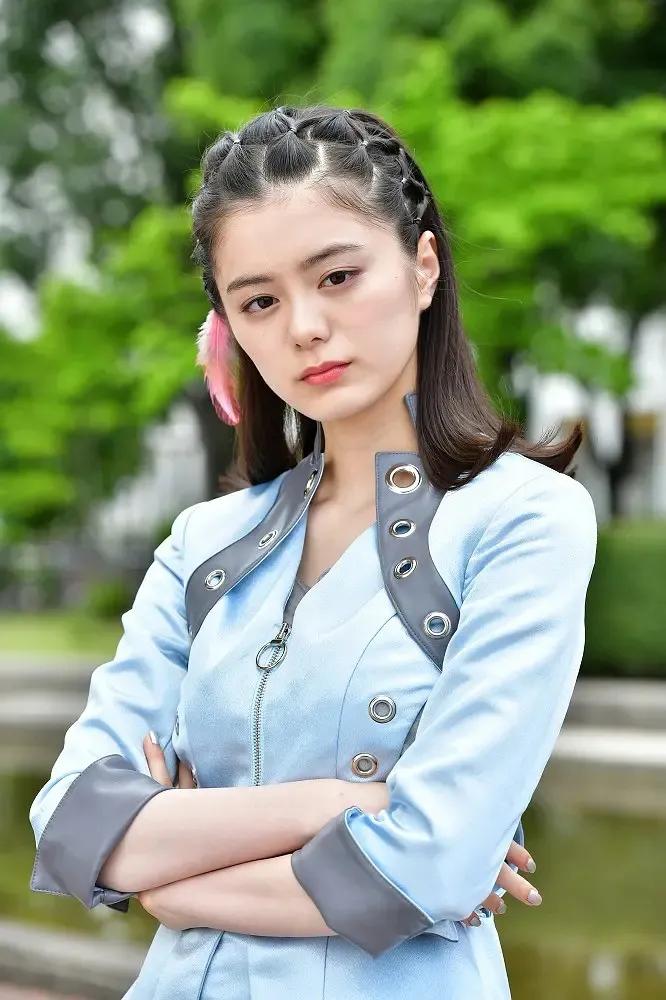 The King of Kamen Rider: Aura Queen - iNEWS