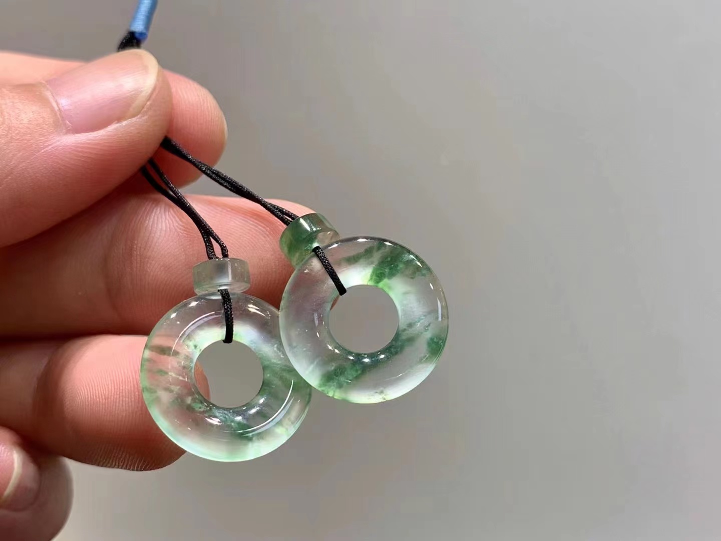 It is a "dessert" in the jade world. It has been too sweet as a jewelry ...