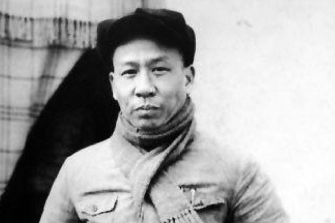 Liu Shaoqi served as Xu Haidong's accompanying secretary, Xu Haidong ...