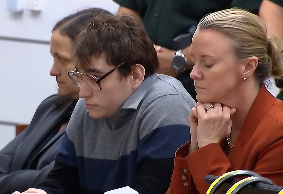 The murderer of the Florida school shooting was sentenced to life in ...