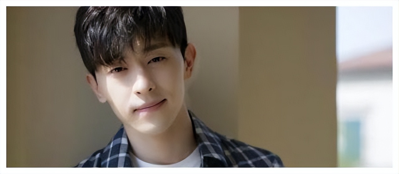 One year after "retiring from the Internet", looking at Deng Lun's current "dilemma", he is very ...