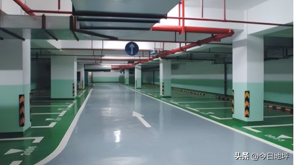 Take a look at how the epoxy resin floor and emery floor are ...