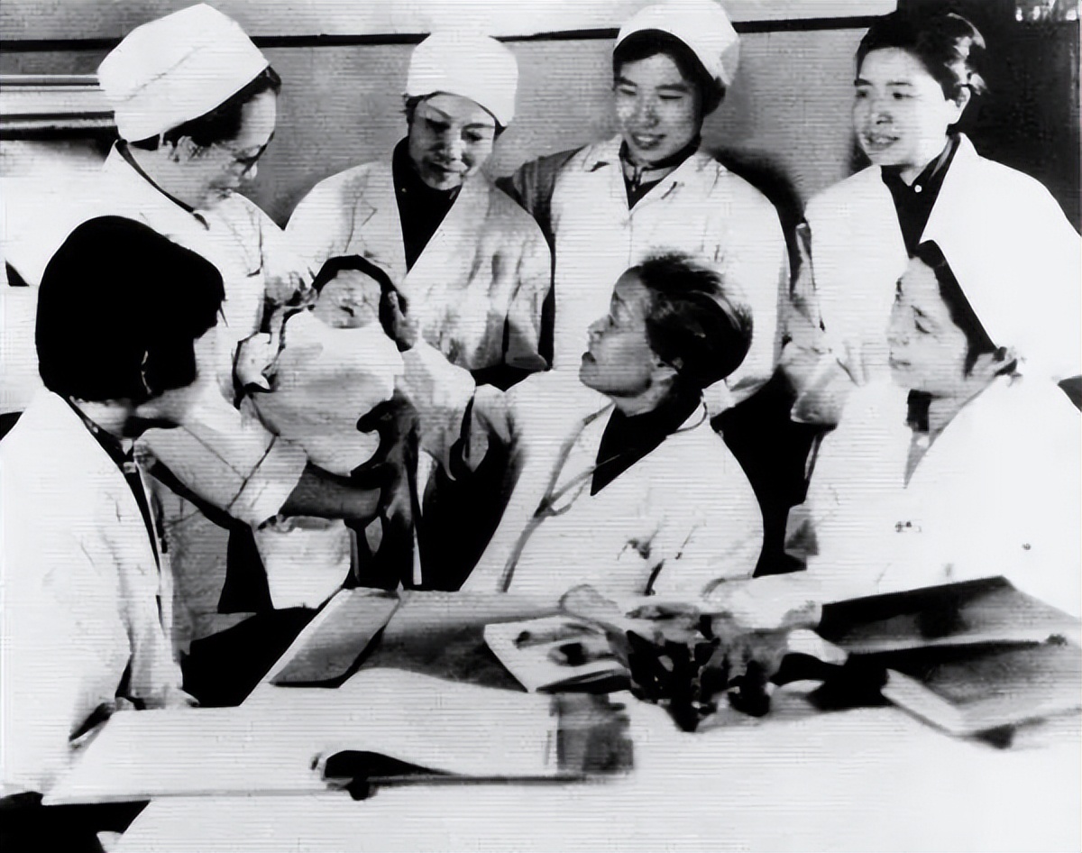 Collecting over 70 years of Chinese and English handwritten medical ...