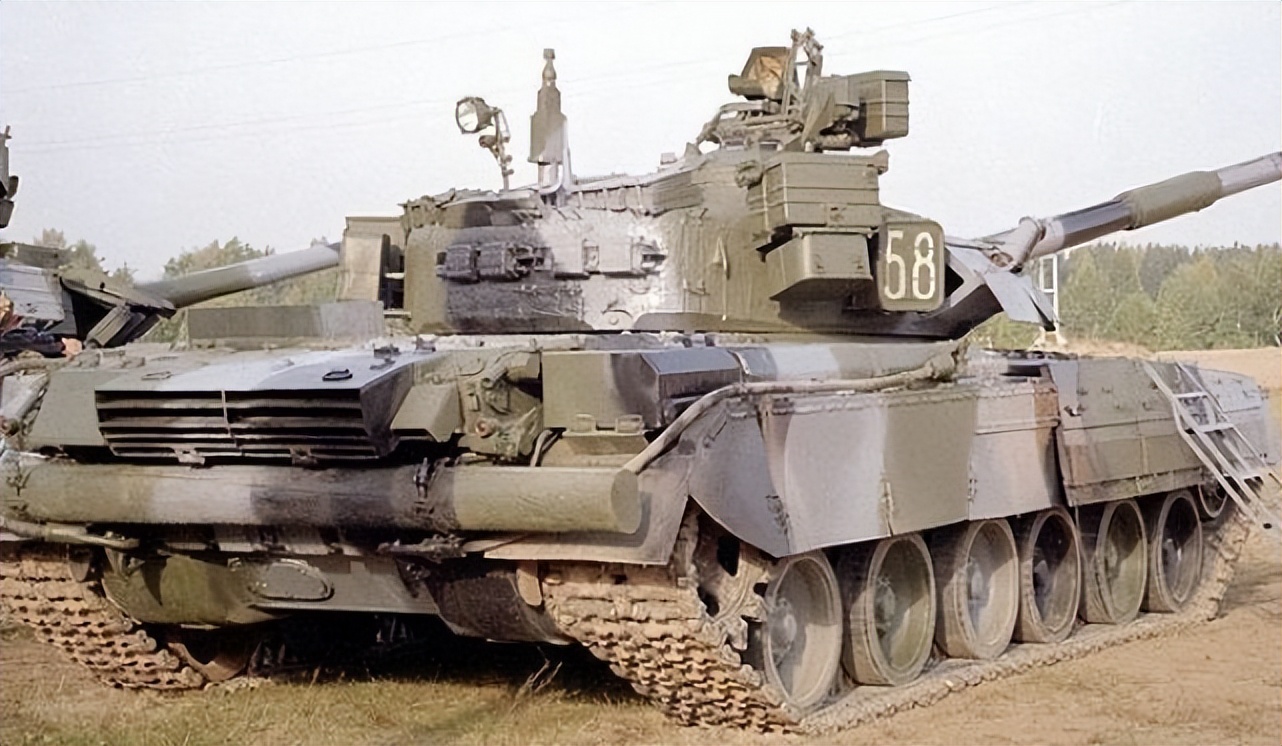 Ukraine asked for help, Pakistan shot! Transfer 44 T80UD tanks back to her natal family for help ...