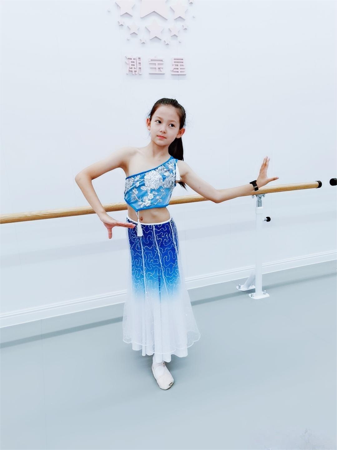 A child star with aura, Sun Anqi - iMedia
