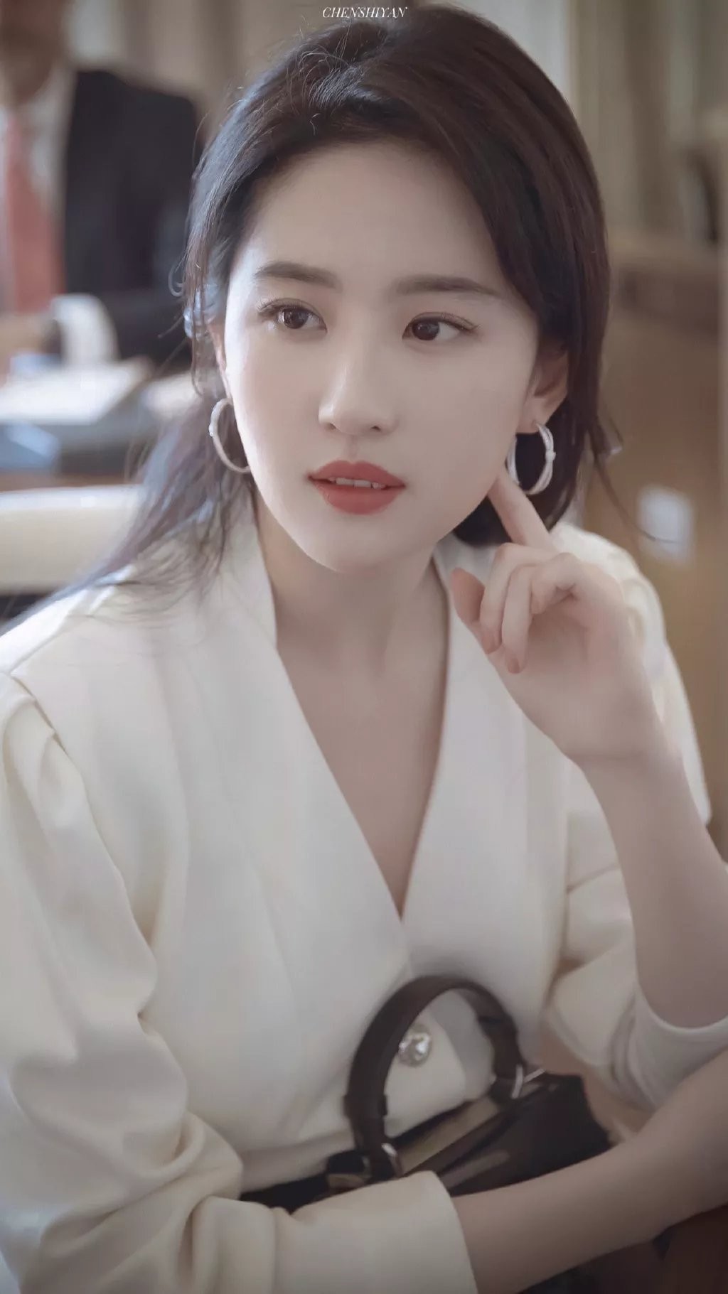 It is also the role of Little Dragon Girl, Li Ruotong, Liu Yifei and ...