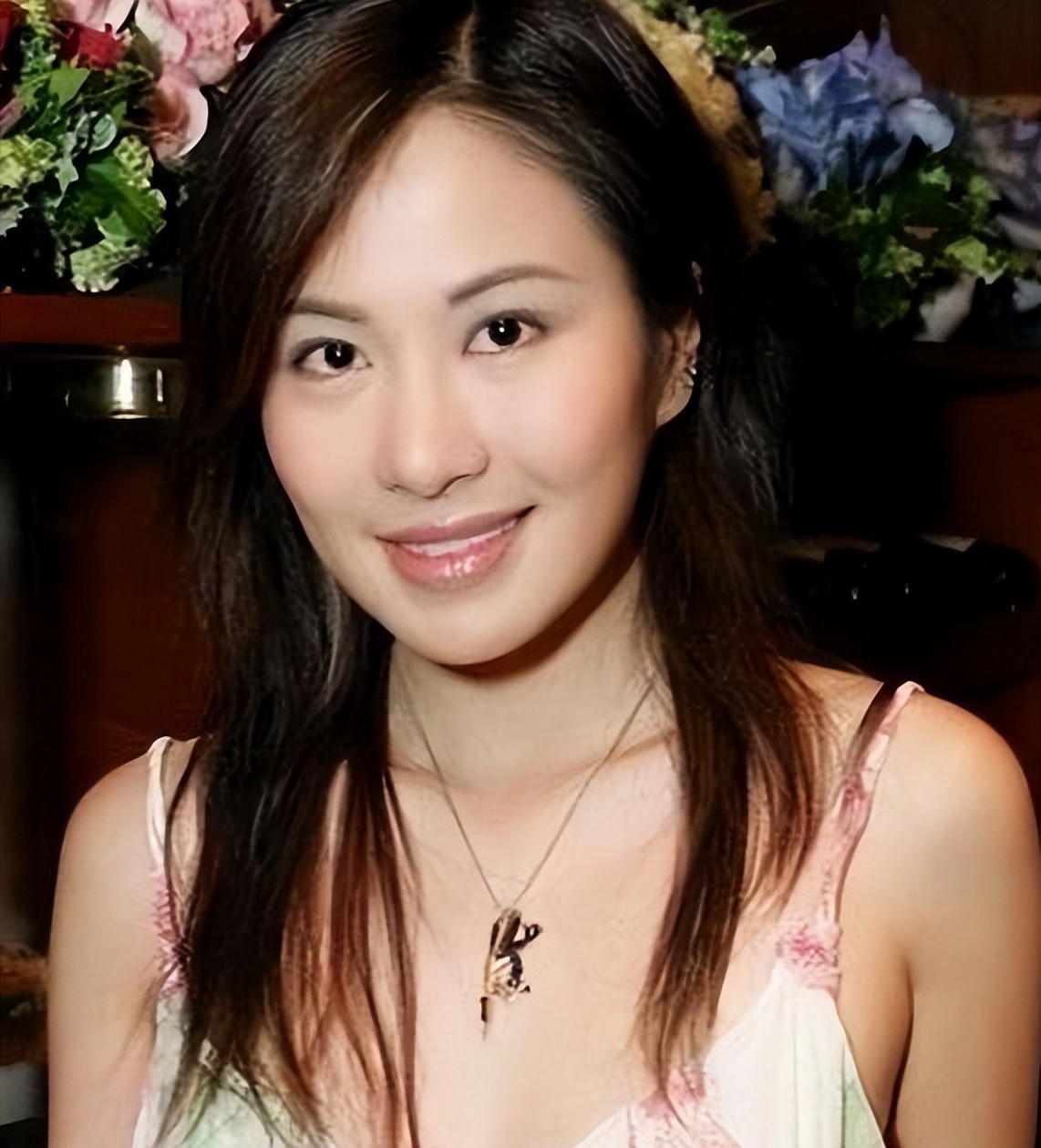 Michelle Ye's performance had an accident!The face was poked with a ...