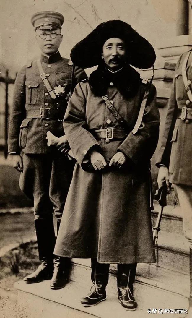 Sword Fairy Li Jinglin: The martial artist among the warlords drew his ...