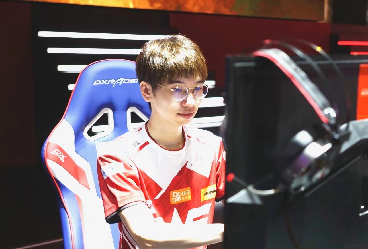 前WE戰隊傳奇上單957闢謠：Uzi夏季賽不會去JDG和V5！都是謠言 - 資訊咖