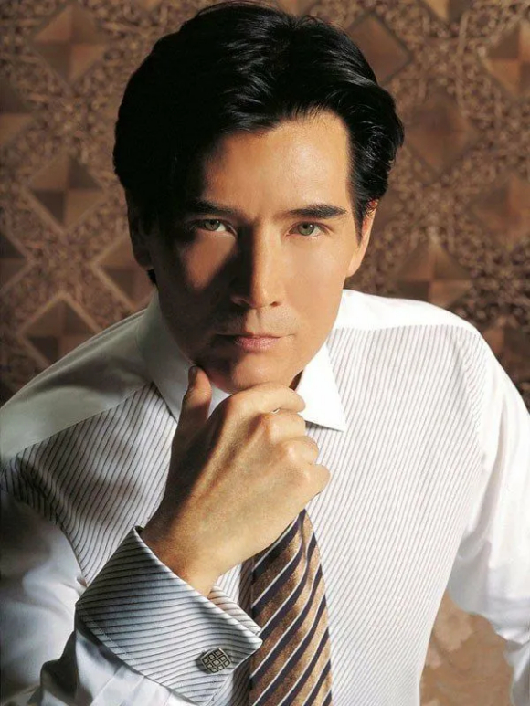 Fei Xiang is still unmarried at the age of 62: his sister died early ...