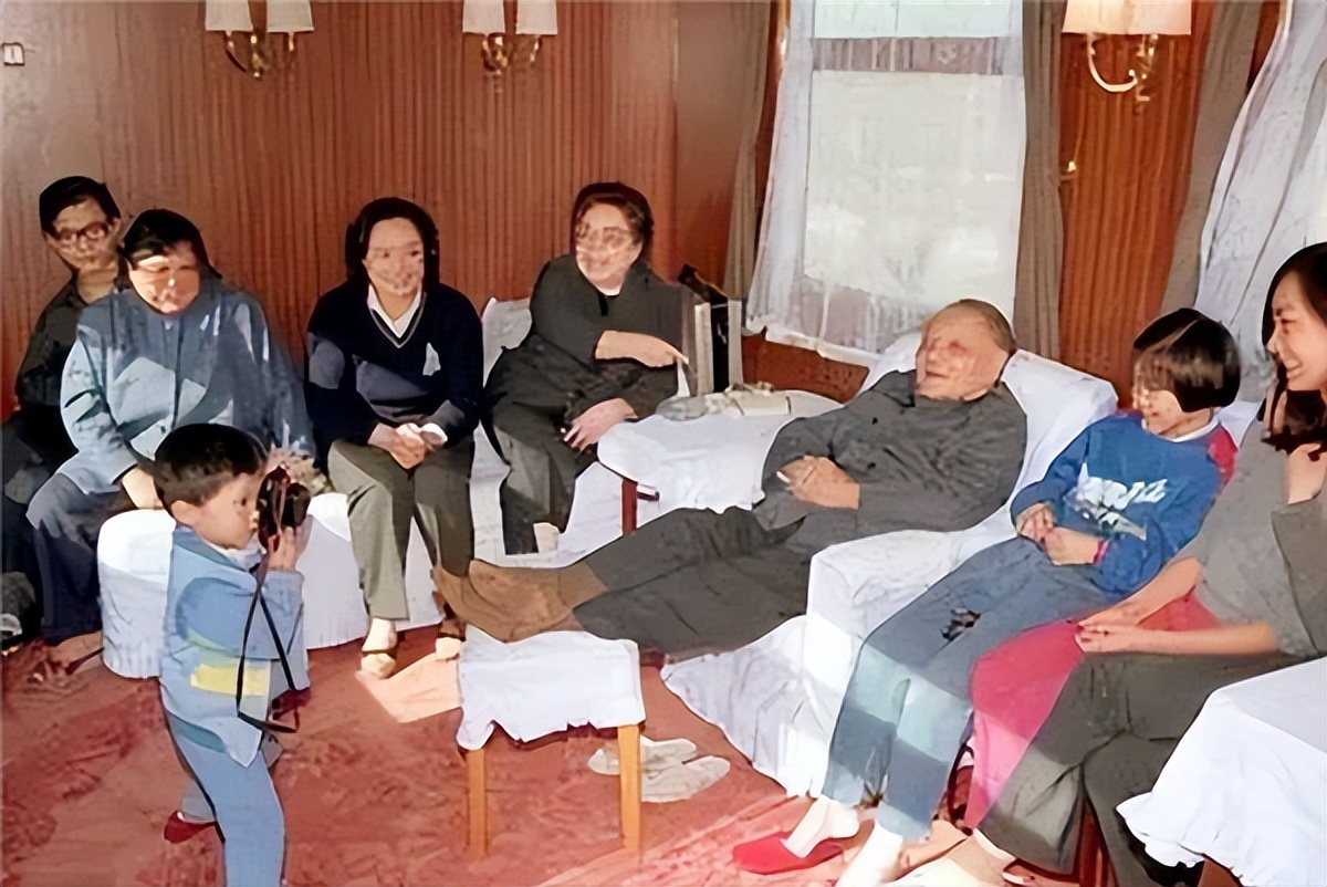 In 1972, when Deng Rong took her boyfriend home, Deng Xiaoping said ...