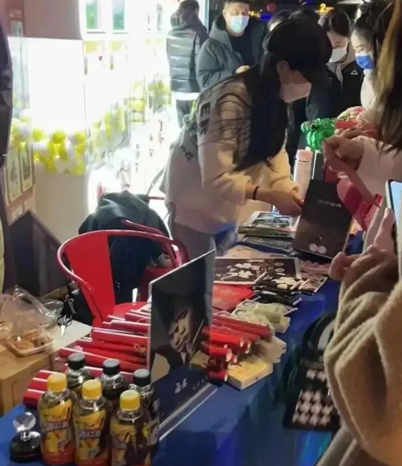 You can never imagine how crazy female fans can be chasing stars. - iMedia