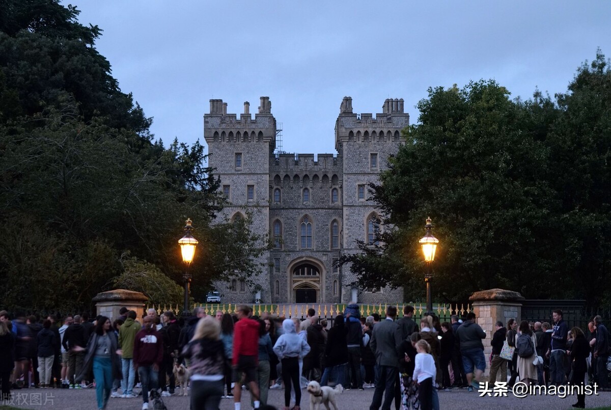 Queen's death, double rainbow over Windsor Castle - iNEWS