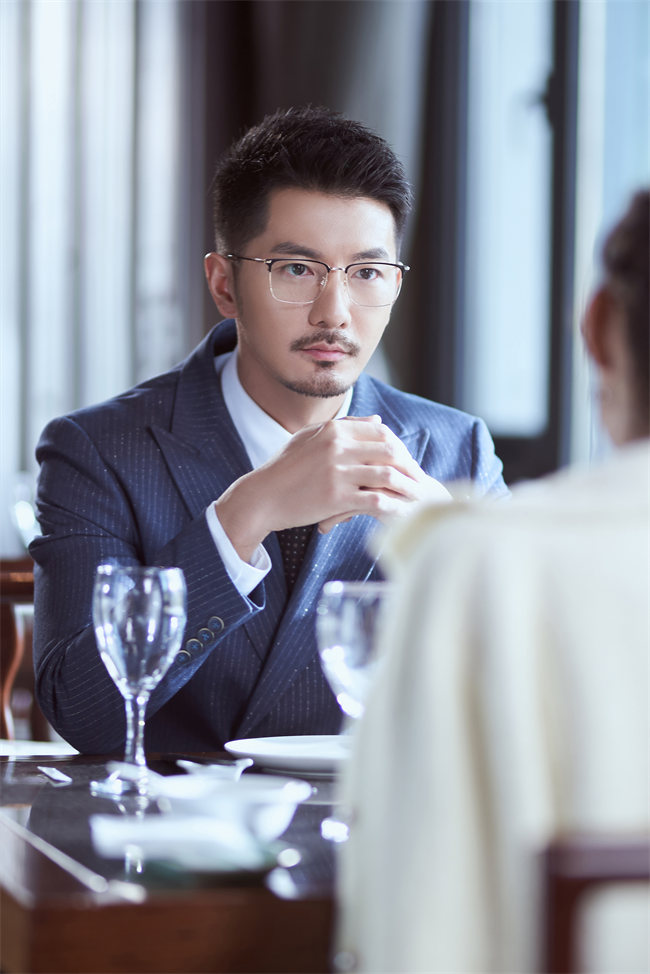 "I Am the Years and You Are the Star" tonight, Liu Chao plays the role ...