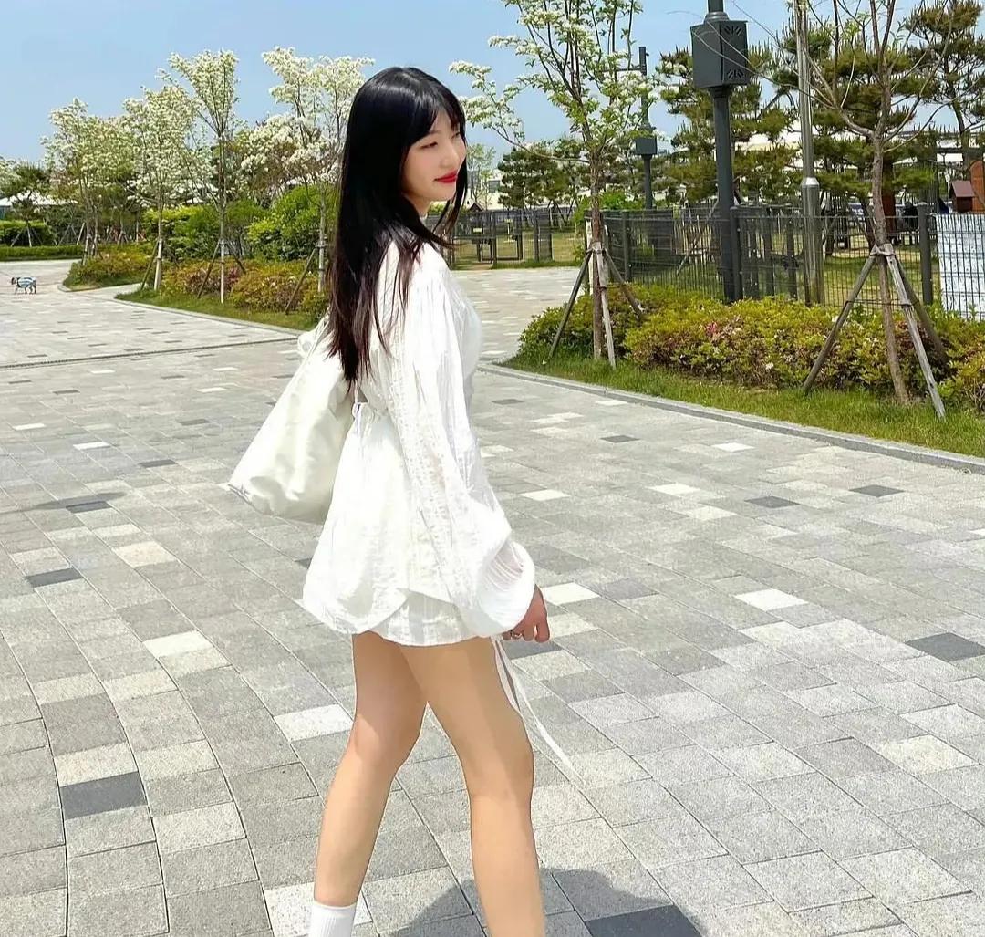 Korean female singer Park Soo-young - iMedia