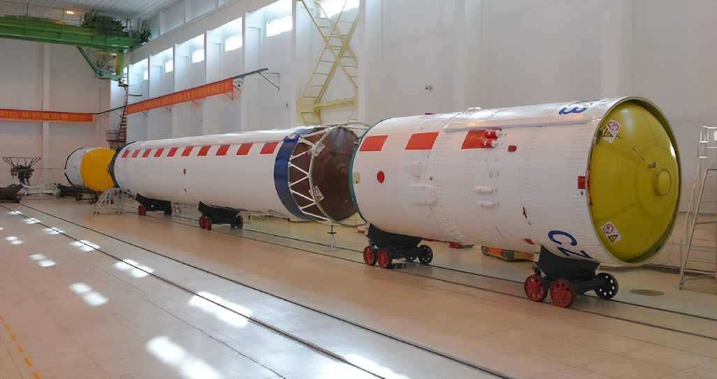 How much pressure can a rocket rudder surface made of carbon fiber ...