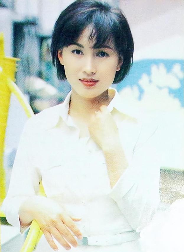 Chen Xiuwen: She used to be "the first sister of ATV", but she was ...