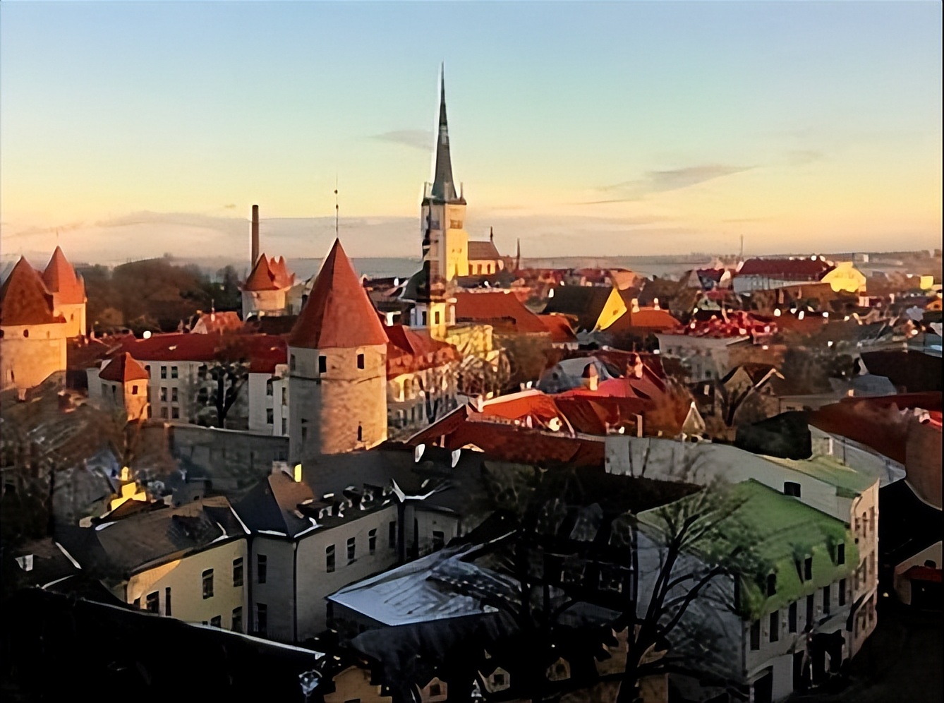 What kind of unique cultural and architectural style has Tallinn ...