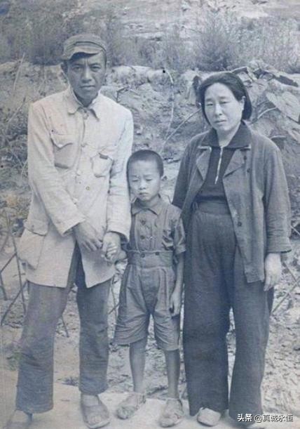 Wang Ruofei was in prison, writing a letter for his wife and leaving a request, do you know what ...