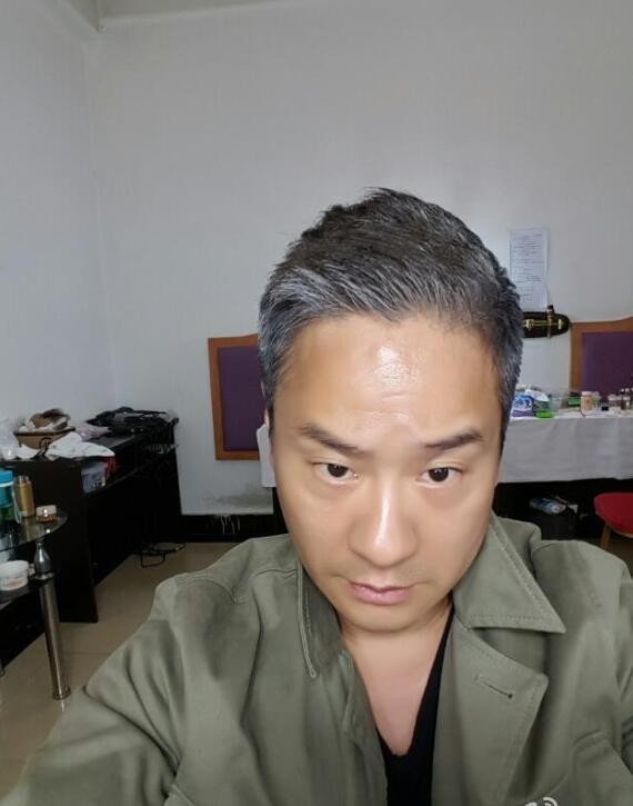 Lian Yiming: After becoming famous, he abandoned his wife and son, left ...