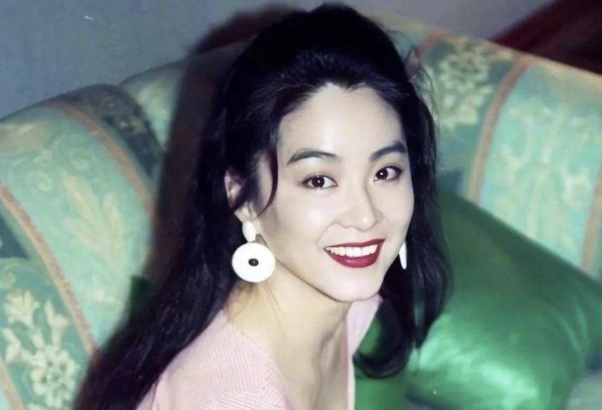 In 1990, Brigitte Lin met her sister whom she hadn't seen for decades ...