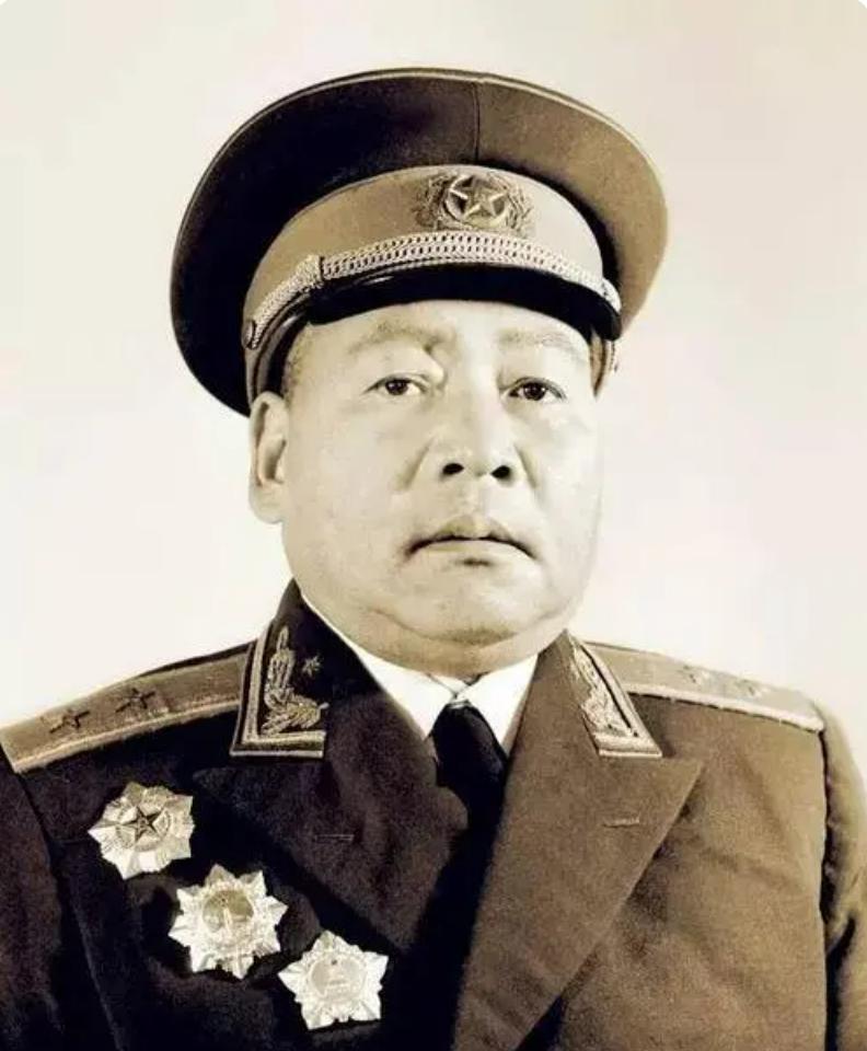 After Li Desheng became the commander of the Beijing Military Region ...