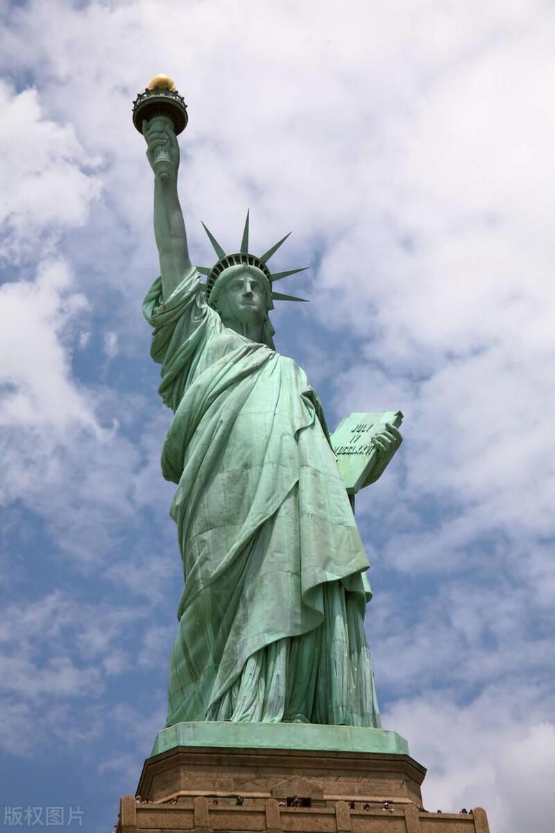 Traveling to America (2) Statue of Liberty - American Statue - iNEWS