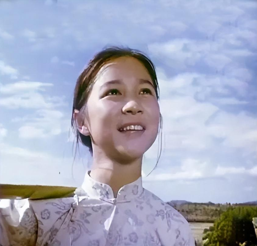 Cai Ming, the queen of sketches: Married to her first love husband for ...