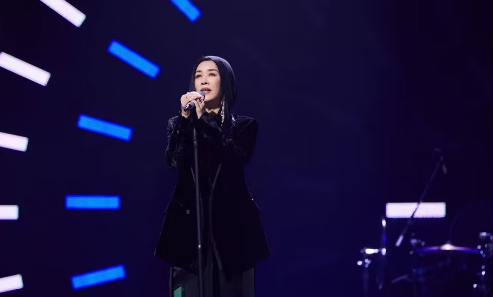 Karen Mok's debut performance was not ideal, Hua Chenyu made fans go ...