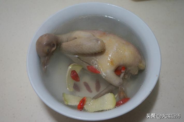 One pigeon wins nine chickens, stewed pigeon soup, keep in mind the "3 ...