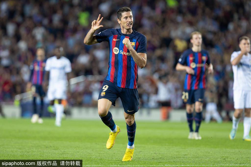 UEFA Champions League - Lewandowski 3D Dembele 2 assists Barcelona 5-1 ...