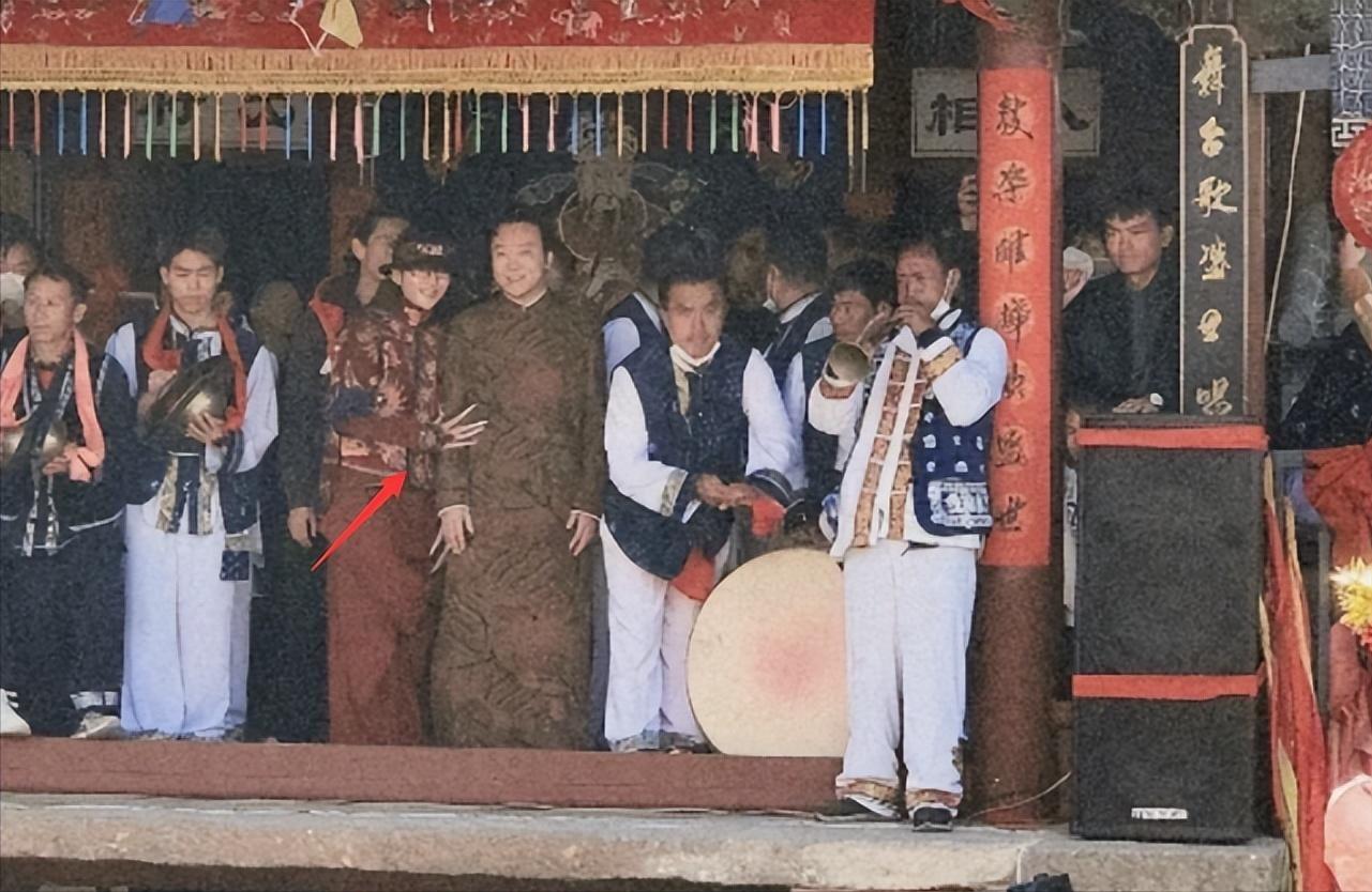 Yang Liping and Li Yugang were met by netizens!The two celebrate the ...