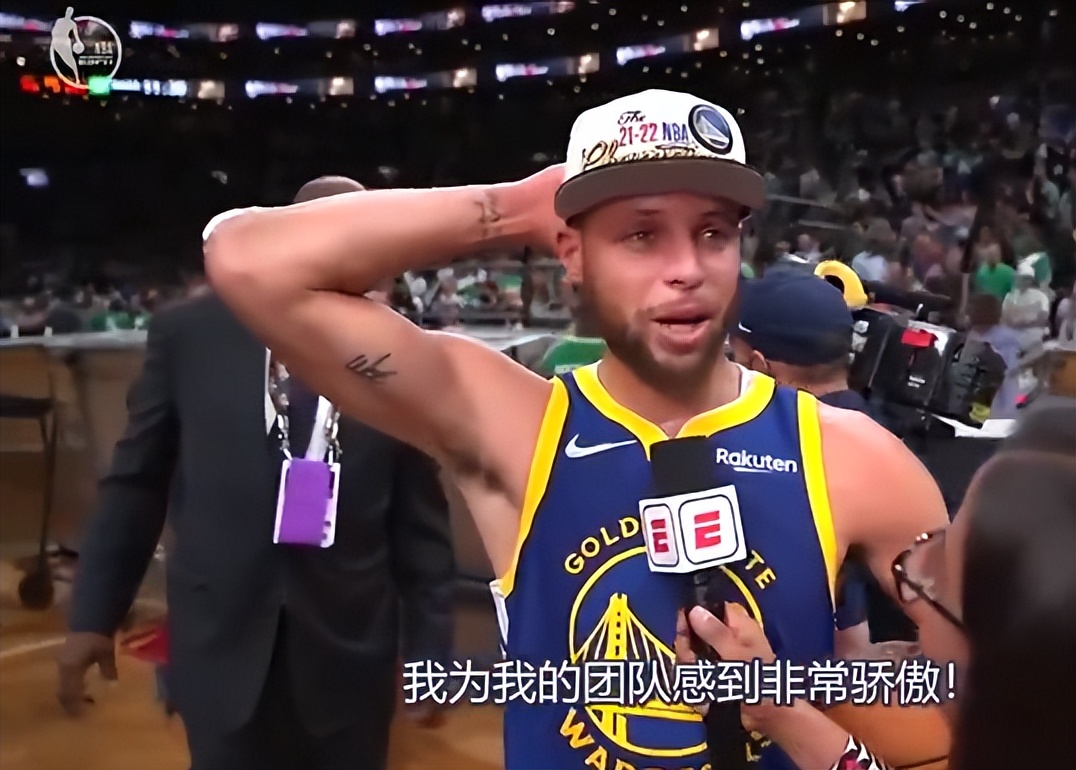 Curry slaps Kuroko in the face 3 times!The champagne topping is still ...