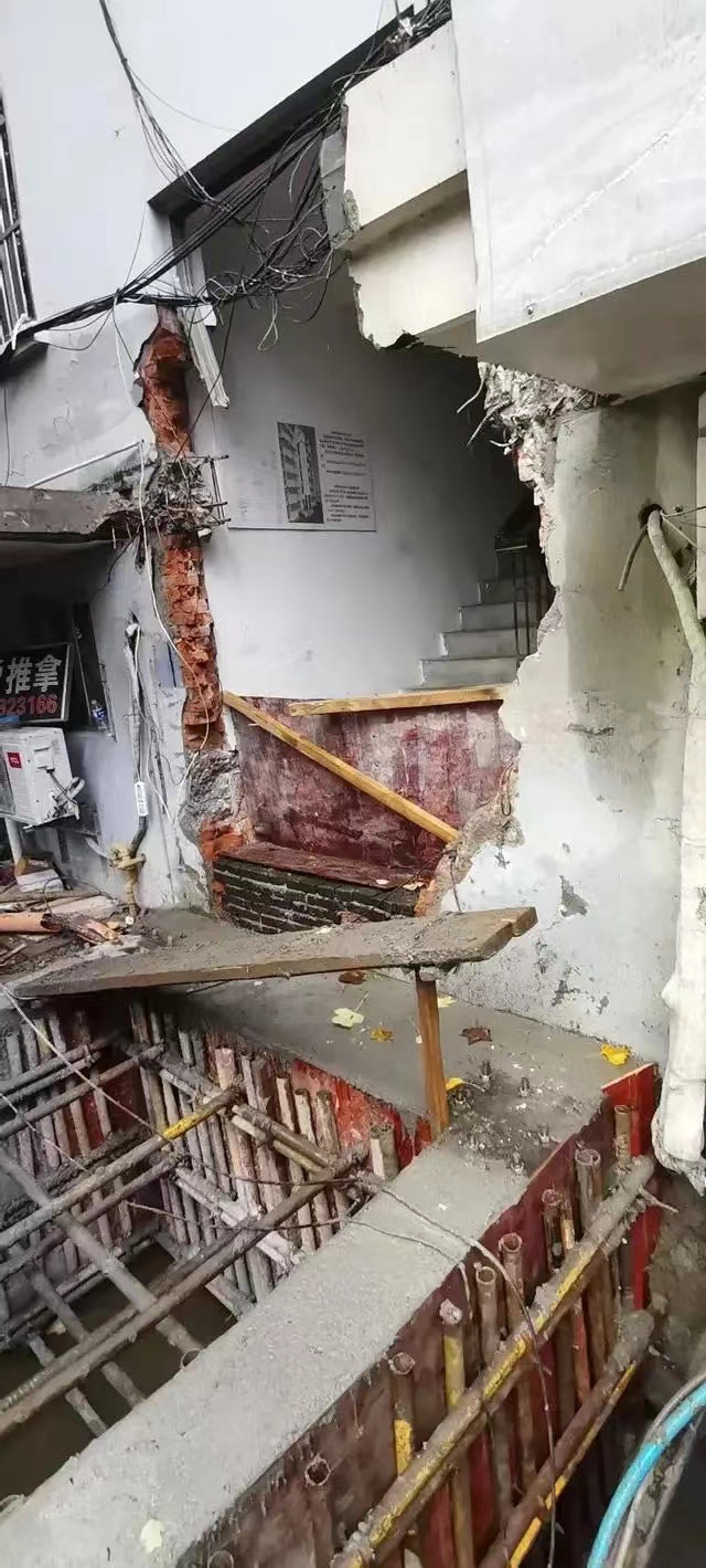 Think of the problem of installing elevators in old buildings from the ...