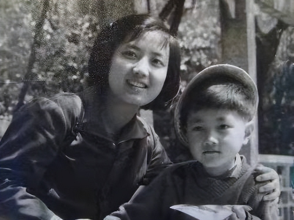 80-year-old actress Li Xiuming, Liu Xiaoqing was willing to play ...