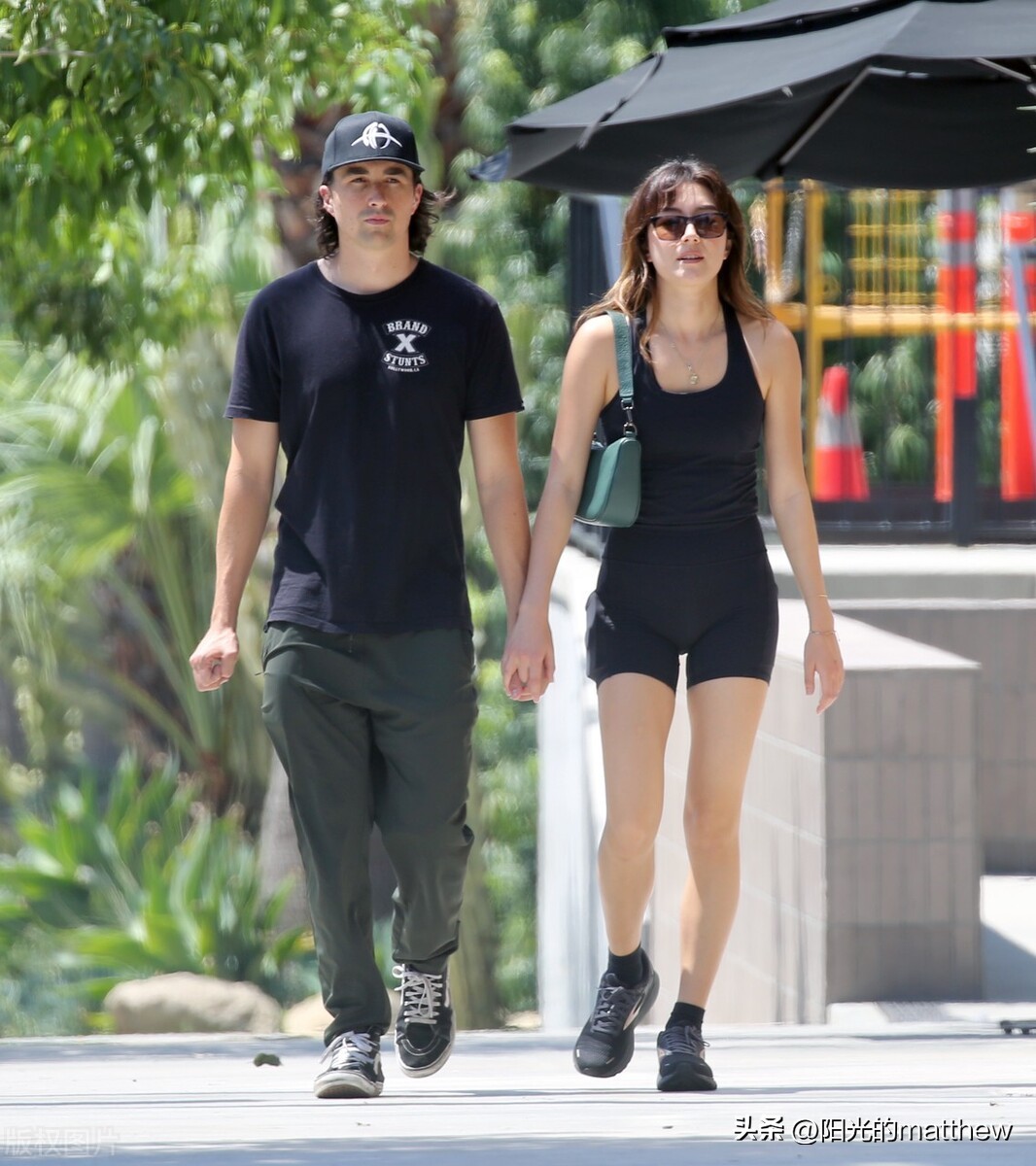 Liu Chengyu and her boyfriend appeared on the streets of Los Angeles ...