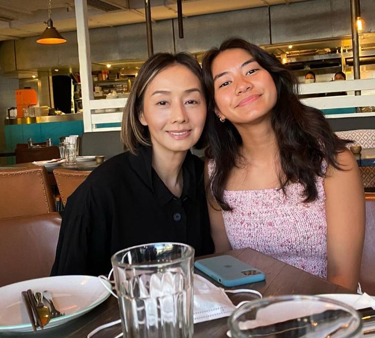 Leslie Cheung's ex, Mao Shunyun's family is reunited! The two daughters ...