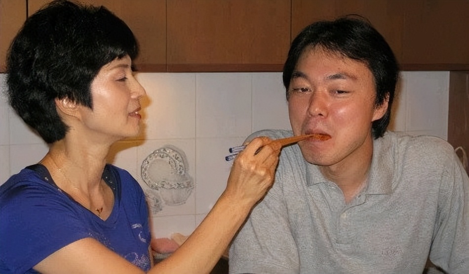 Beautiful agent Kim Hyun-hee, who blew up the passenger plane but was ...