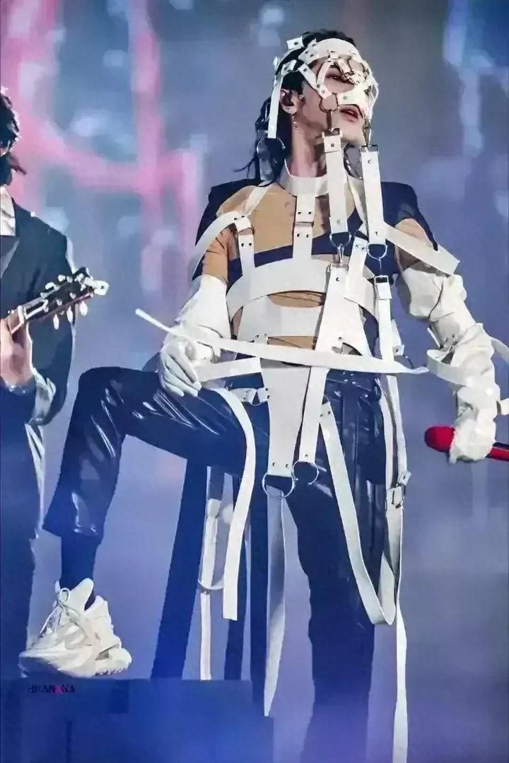 Hua Chenyu's Bird's Nest Concert set another "new record", beating Jay ...
