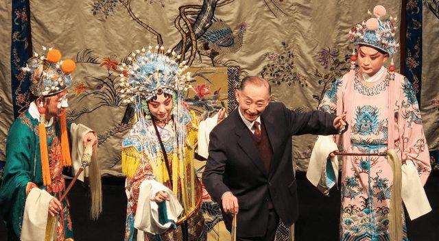 Li Yugang fell from the altar? Offend the entire Peking Opera world by ...